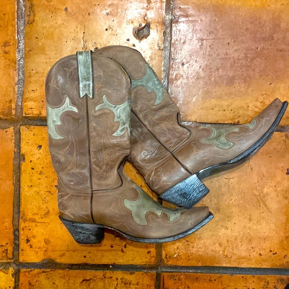 Sterling River | Shoes | Sterling River Cowboy Boots Stunning Tan And ...